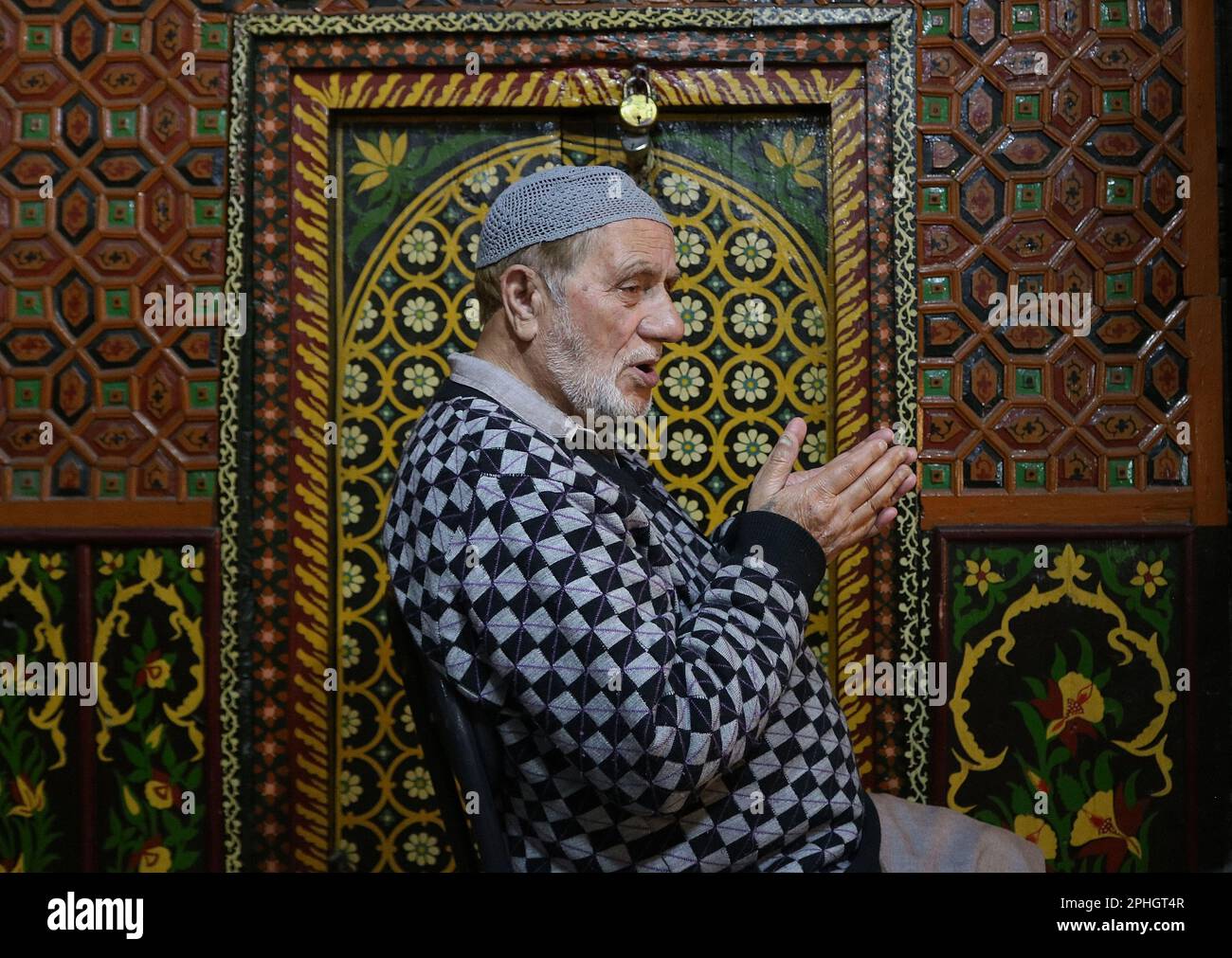 Sufi saint mir syed ali hamadani hi-res stock photography and images ...