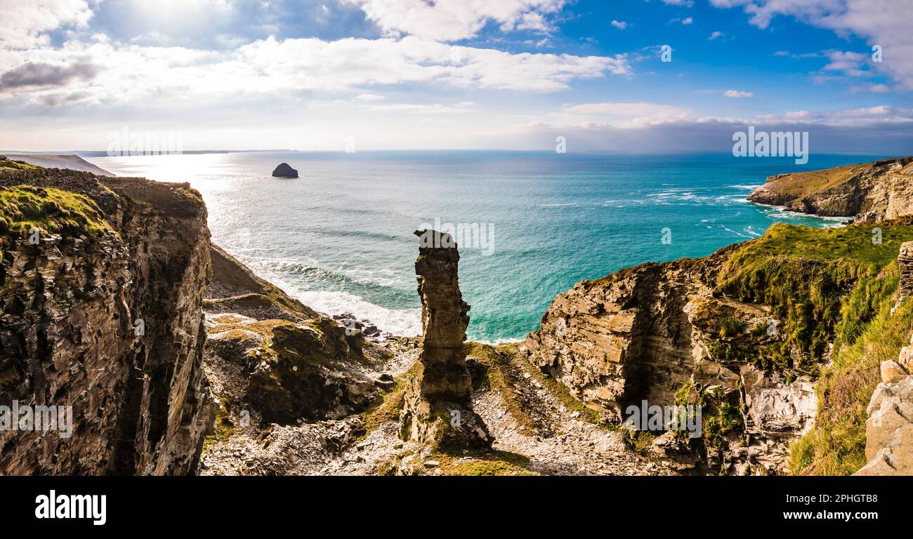 Panoramic view over the rock stack at Lanterdan Quarry above Trebarwith ...