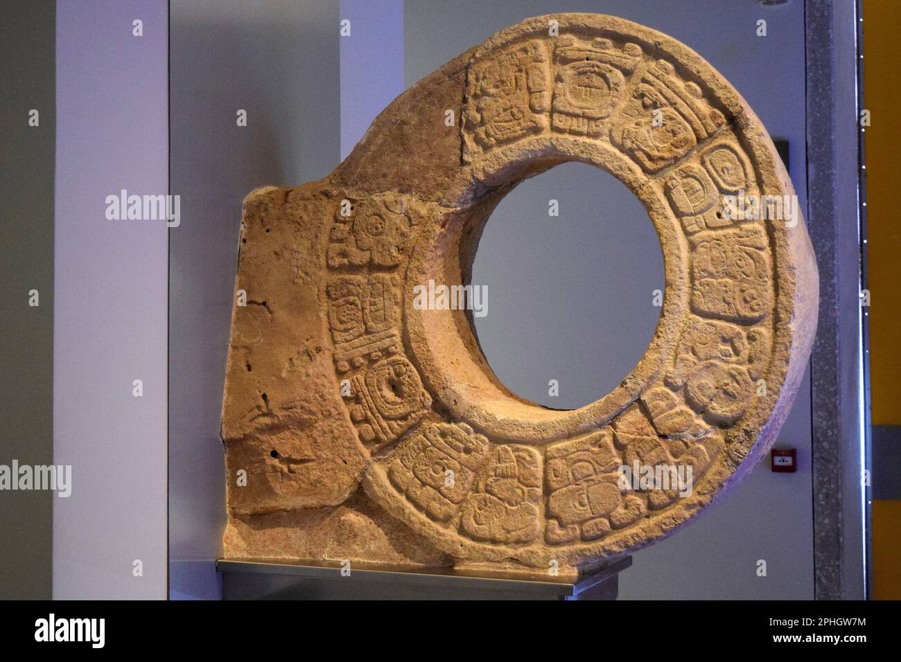 Mayan stelae 1 hi-res stock photography and images - Alamy
