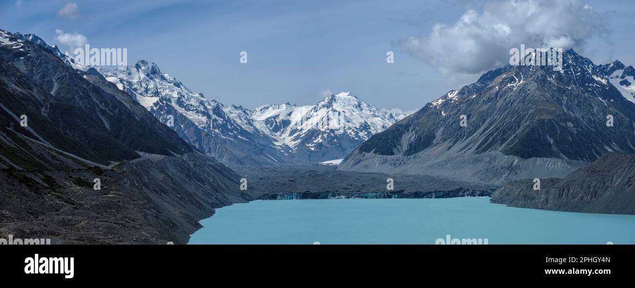 Tasman Lake and view towards the Tasman Glacier with Aoraki/Mt Cook ...