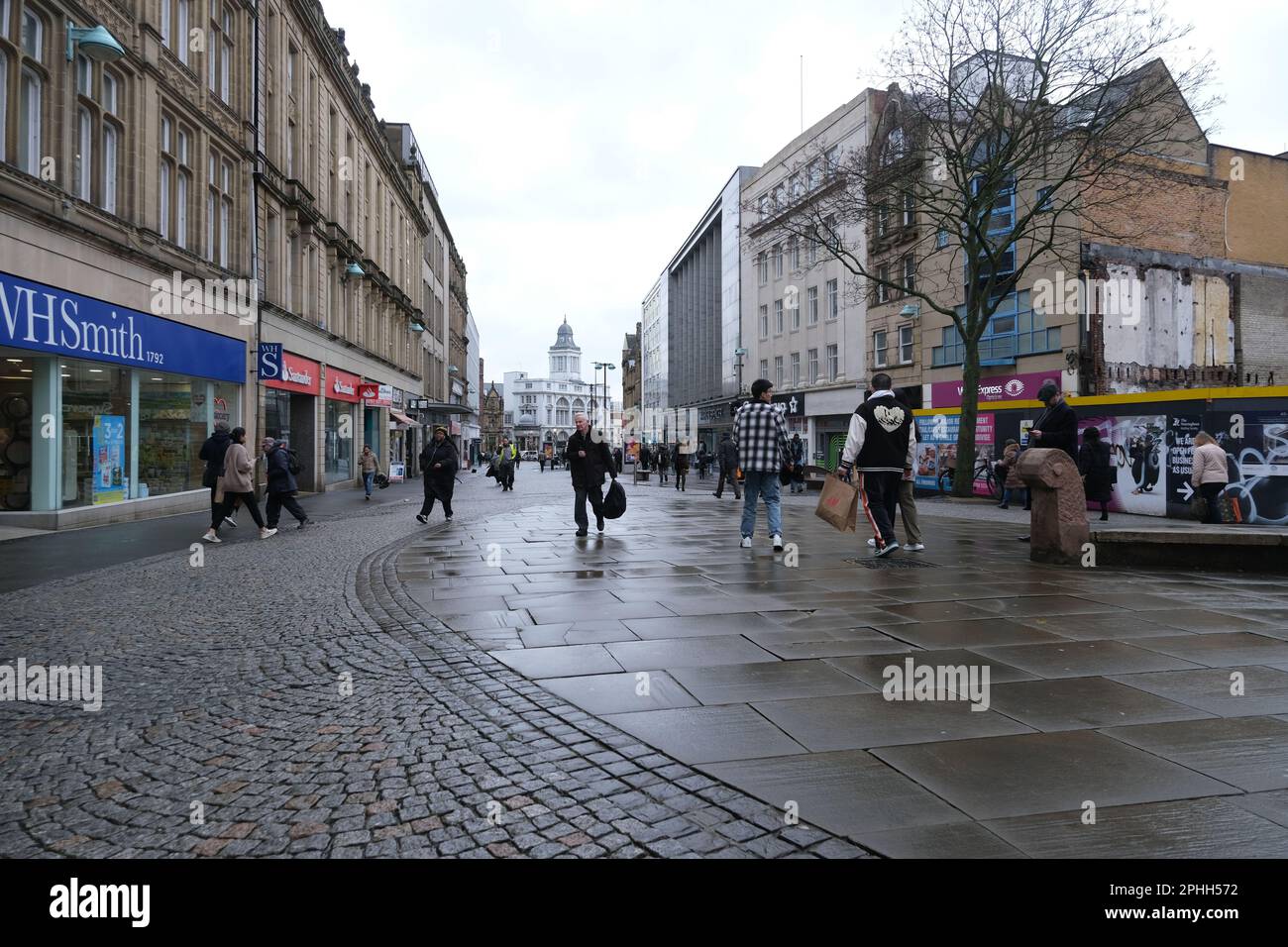 Sheffield City Centre Fargate Stock Photo - Alamy