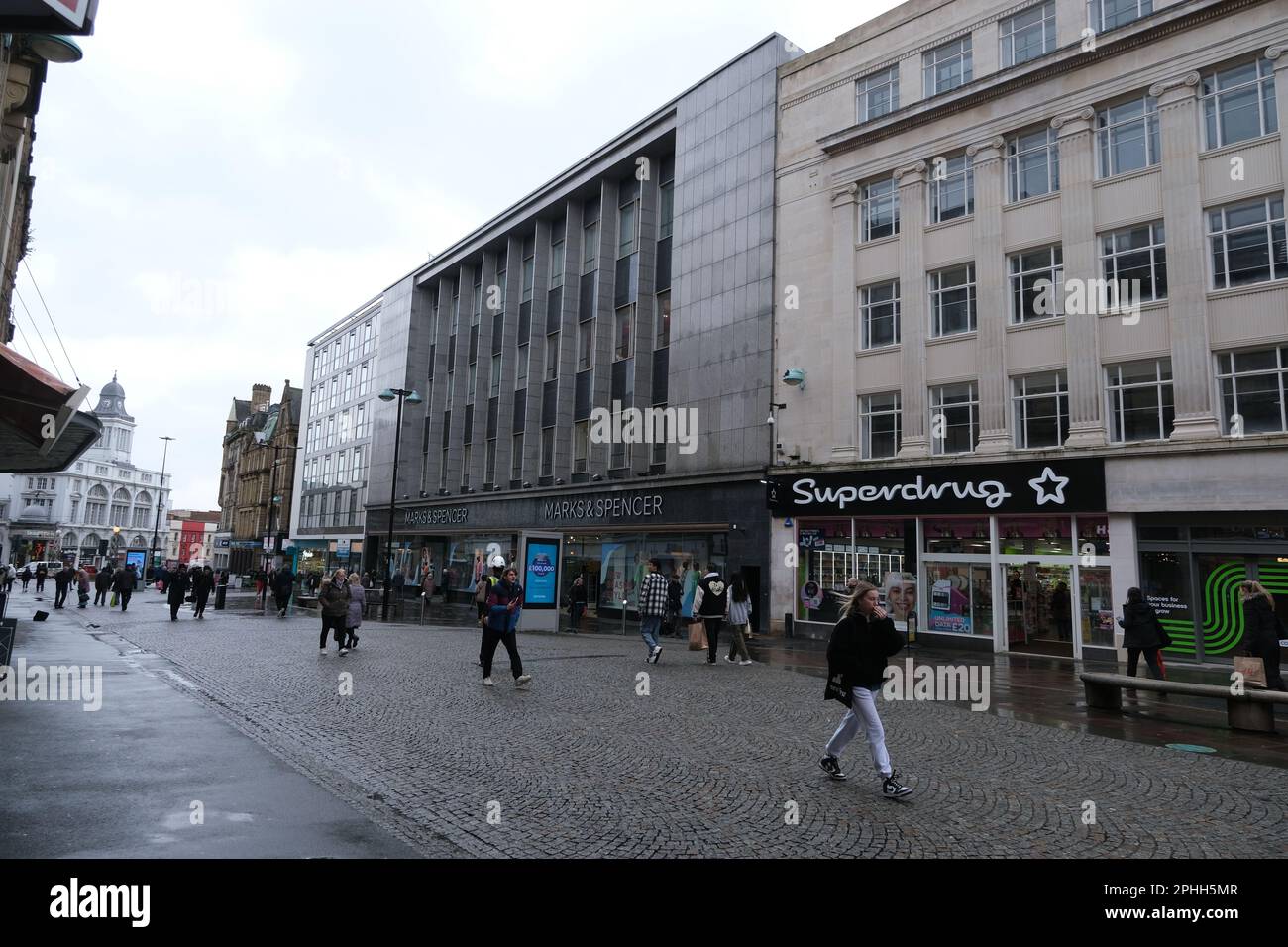 Sheffield City Centre Fargate Stock Photo - Alamy