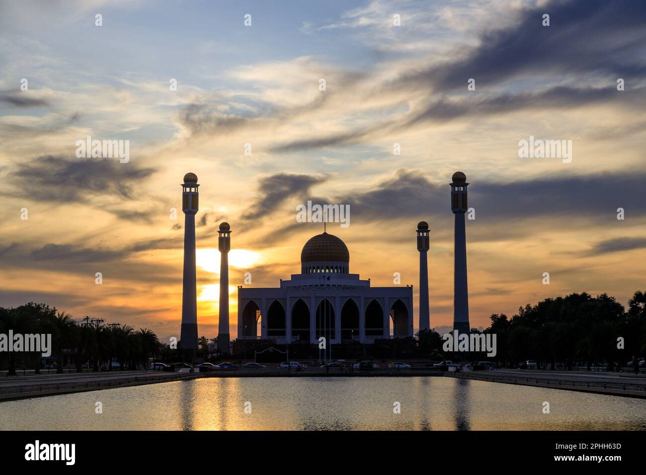 Central mosque of thailand hi-res stock photography and images - Alamy
