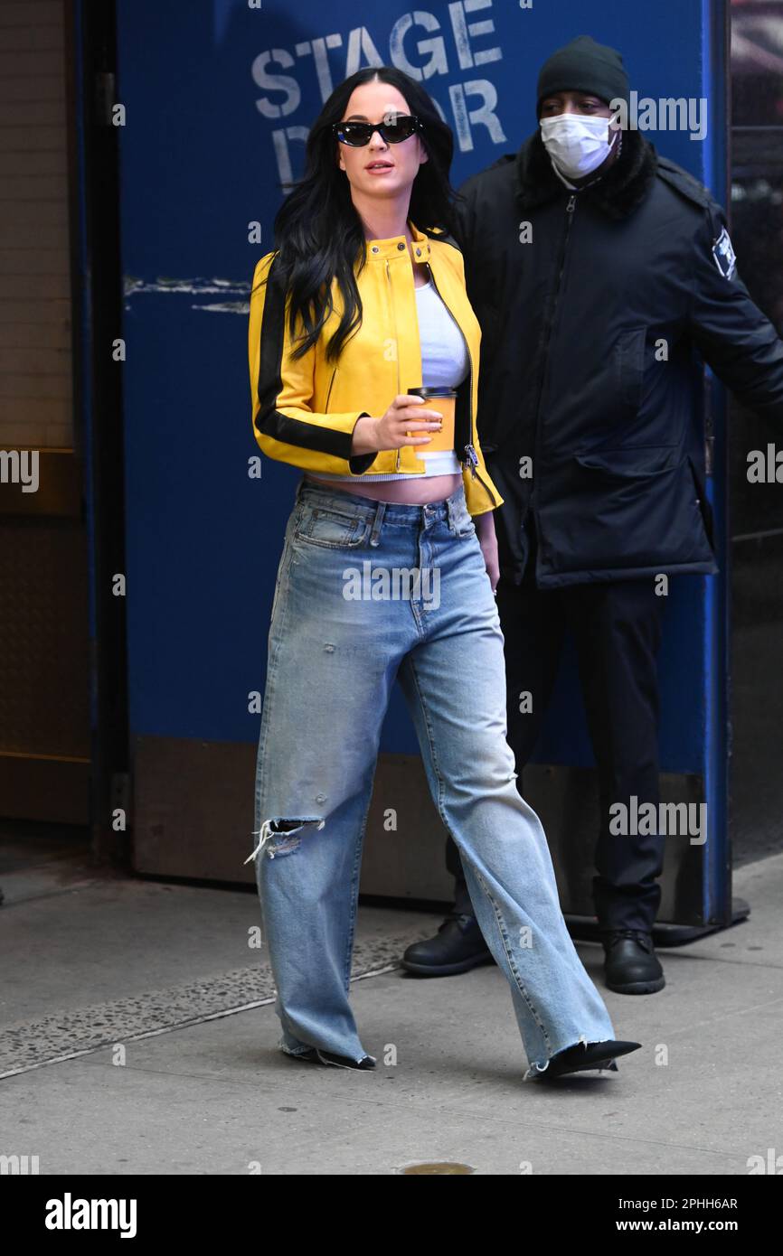 Katy Perry leaves the Good Morning America studios on March 28, 2023 in ...