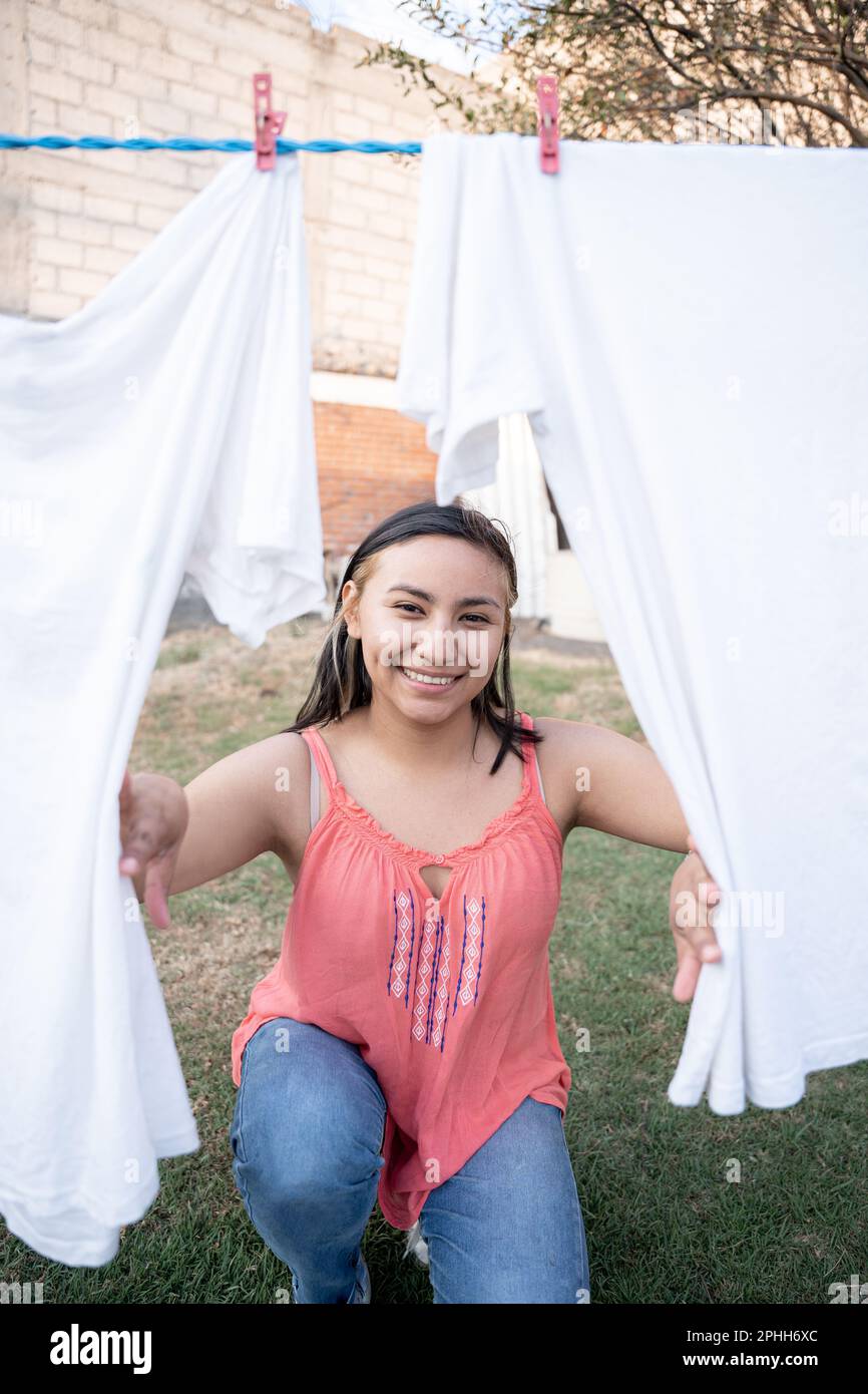 Hanged woman hi-res stock photography and images - Alamy