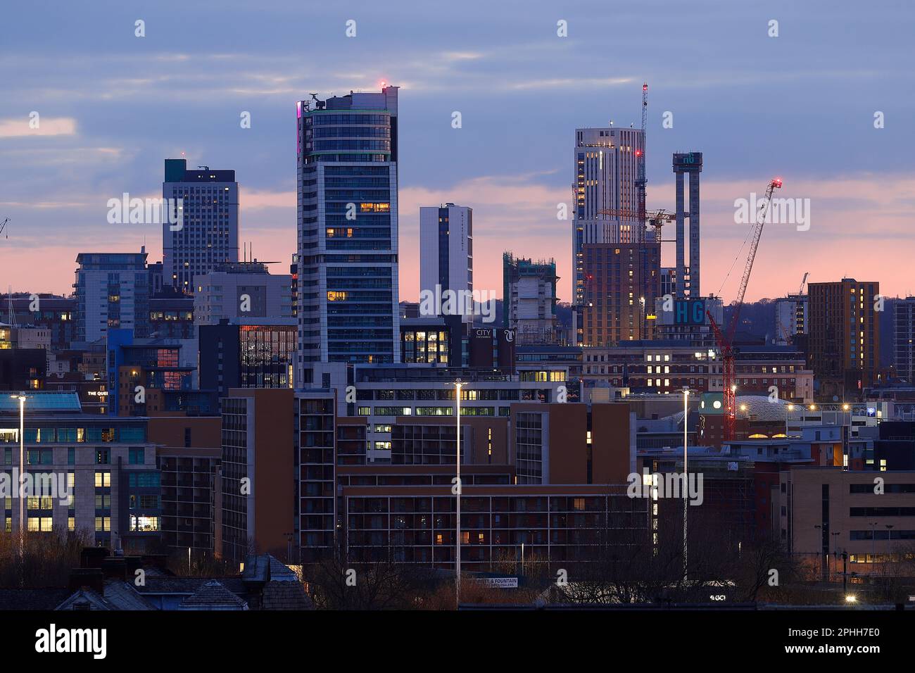 The tall buildings of Leeds City Centre skyline Stock Photo - Alamy