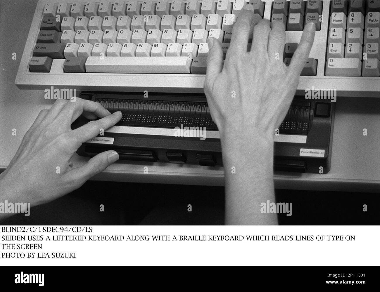 BLIND2/C/18DEC94/CD/LS AT LIGHTHOUSE FOR THE BLIND NANCY SEIDEN USES A ...