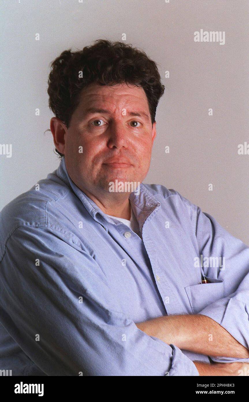 KERN/C/25AUG97/MN/LS --- Mike Kern, Sports Editor. PHoto By Lea Suzuki ...