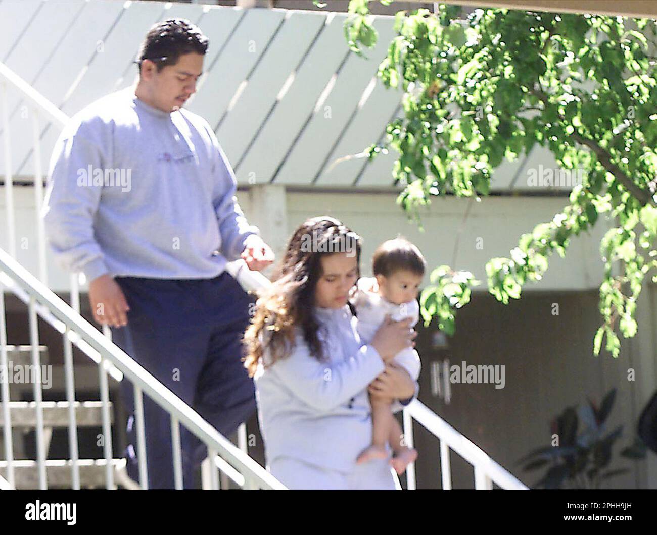 MARTINEZ1-C-10JUN02-MT-LS ---- From left: Leovardo Bargas, 24 boyfriend ...