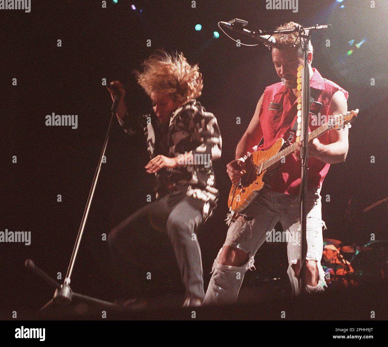 VAN HALEN 4/C/13MAY95/DD/LS FROM LEFT: SAMMY HAGAR AND EDDIE VAN HALEN ...