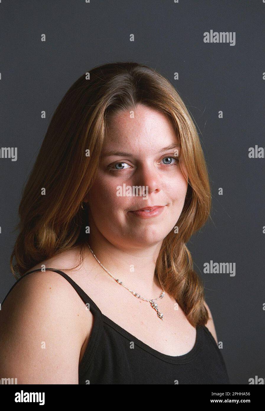 MAKEOVER06A/C/30JUN99/DD/LS --- Kate Wheeler, before her makeover from ...