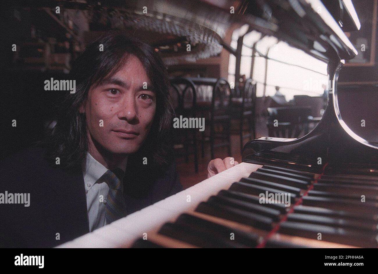 NAGANO/C/13SEPT94/DD/LS CONDUCTOR KENT NAGANO AT THE MARRIOTT HOTEL ...