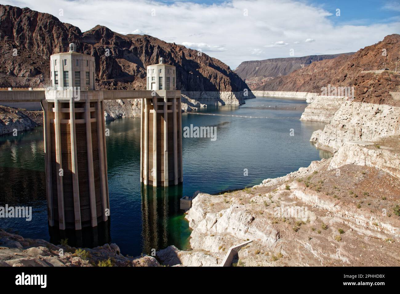 Hoover Dam between the states of Arizona and Nevada, USA Stock Photo ...