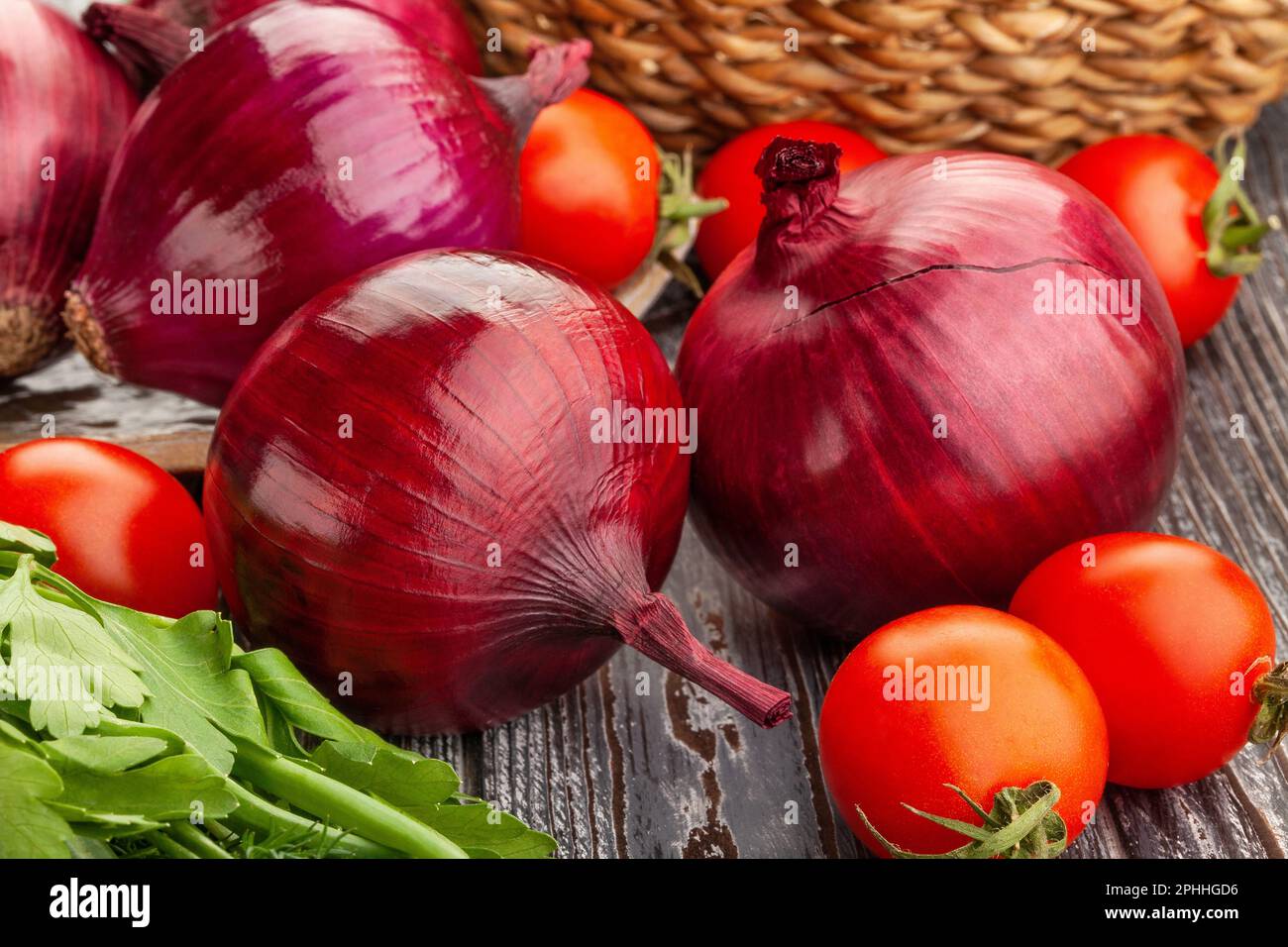 Red onion studio hi-res stock photography and images - Alamy