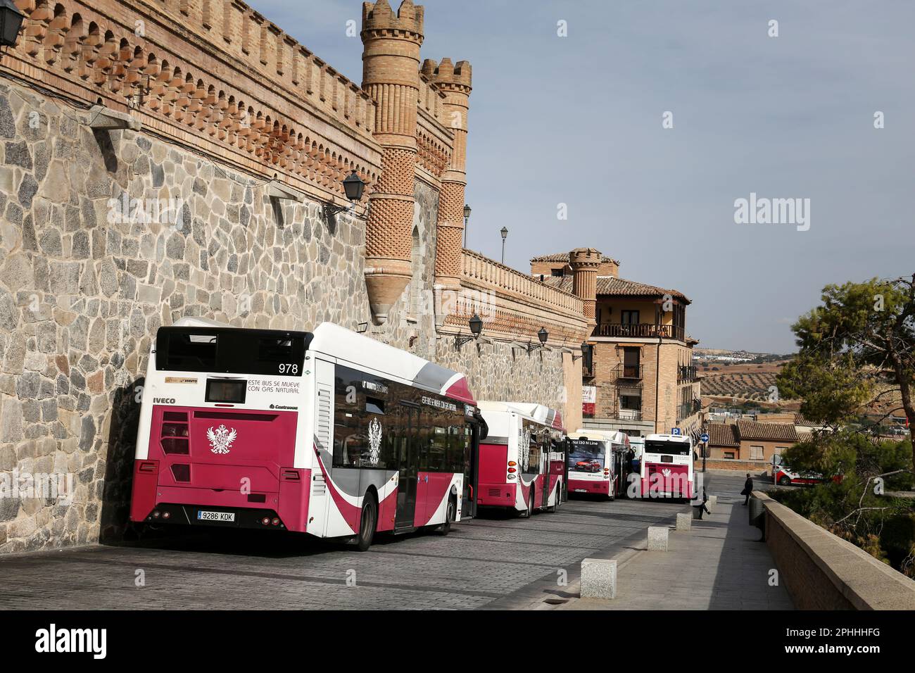 6 wheel bus hi-res stock photography and images - Alamy