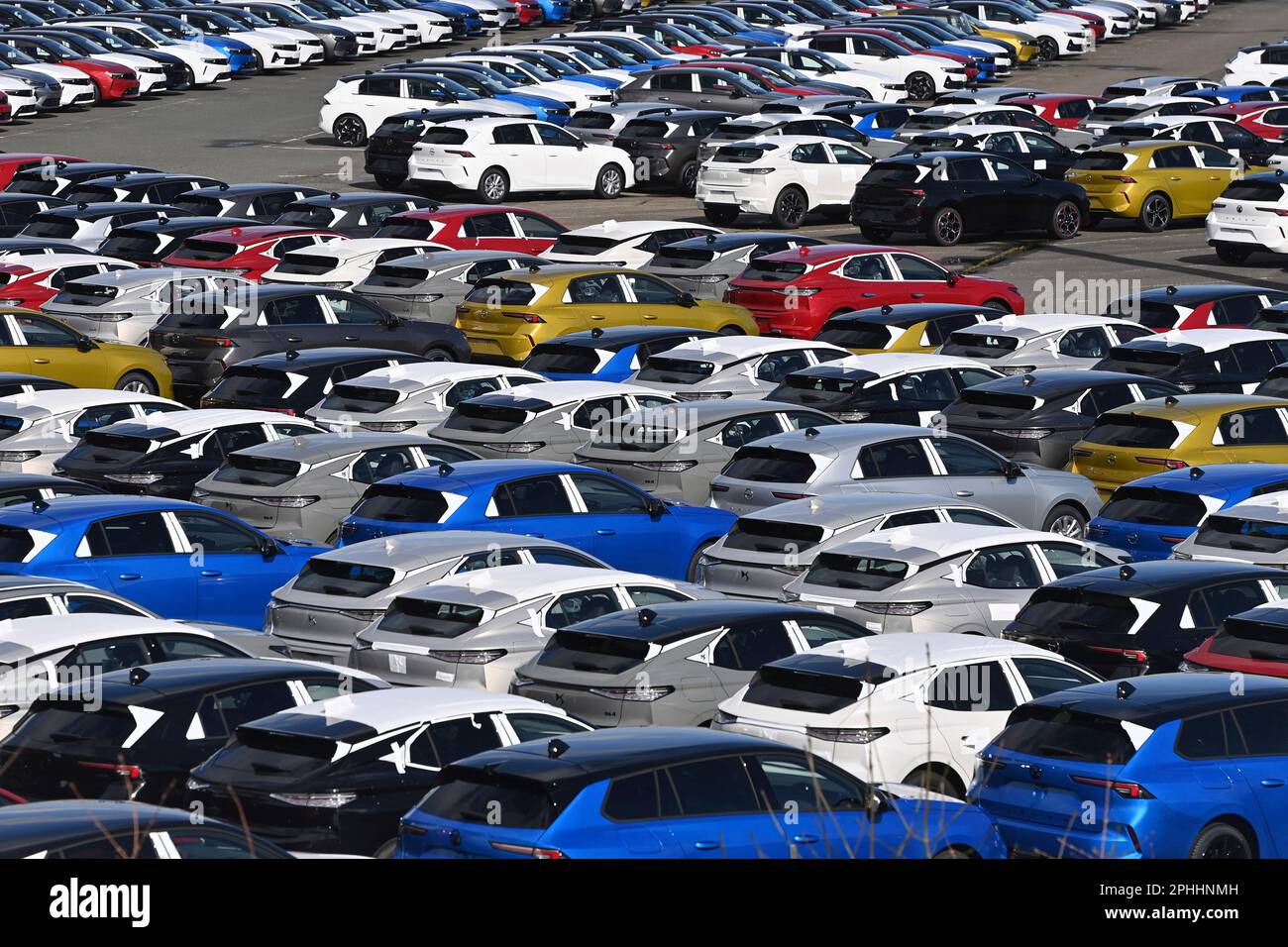 Opel plant ruesselsheim hi-res stock photography and images - Alamy