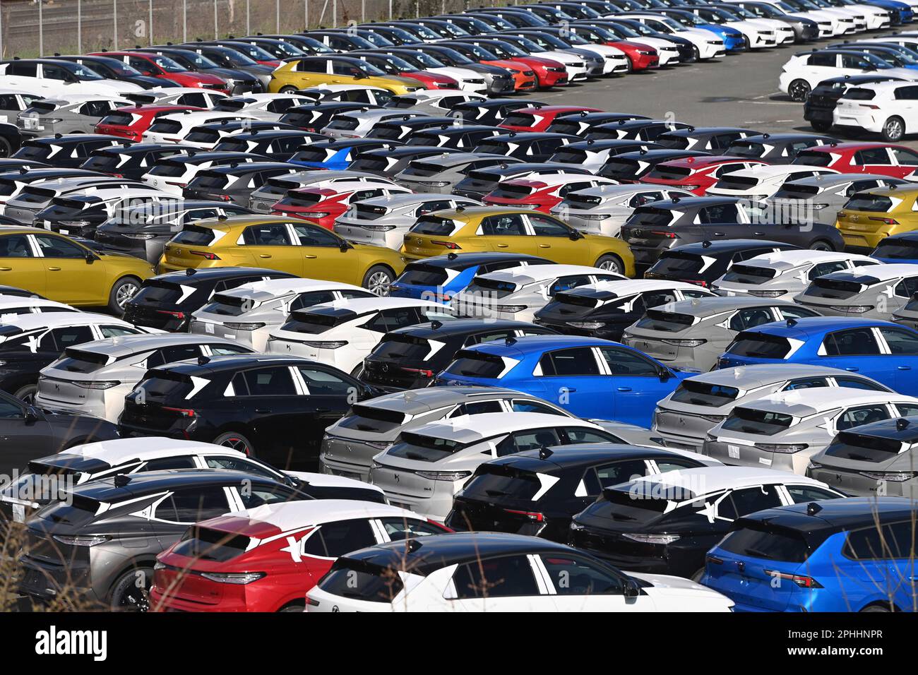 Opel plant ruesselsheim hi-res stock photography and images - Alamy