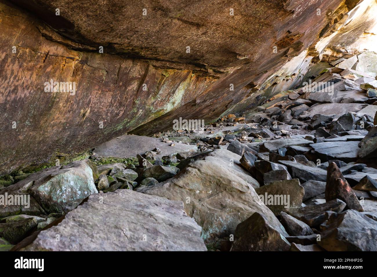 Landscape on the Devil’s Standtable Nature Trail in Giant City State ...