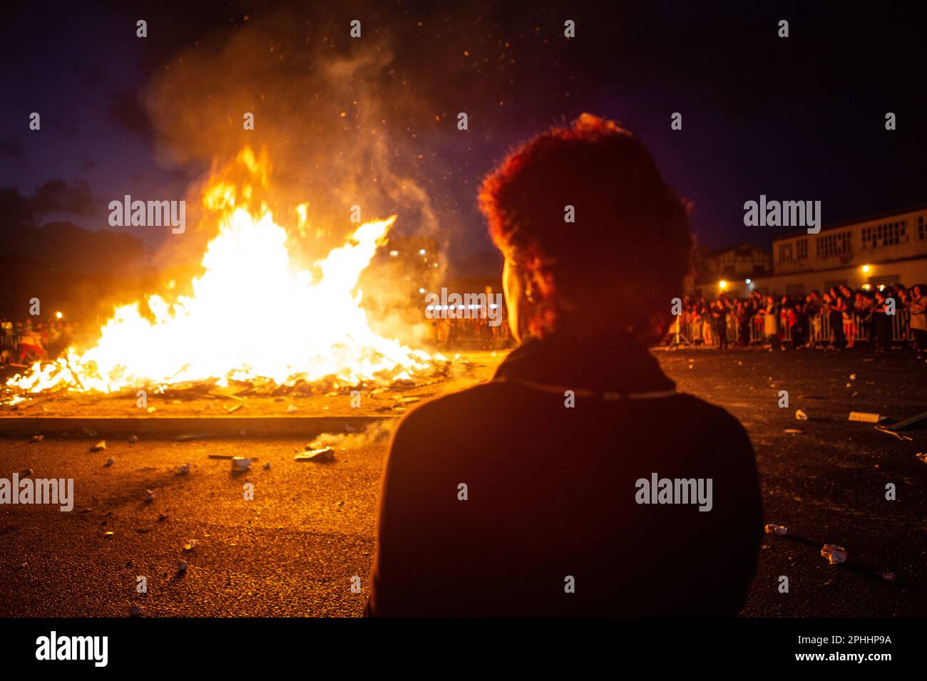 Intense looking man hi-res stock photography and images - Alamy