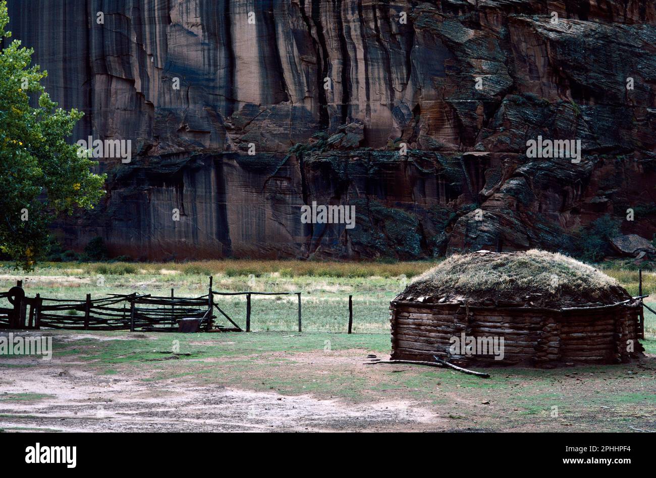 Navajo Hogan (dwelling), Canyon de Chelley, Chinle, Arizona Stock Photo ...
