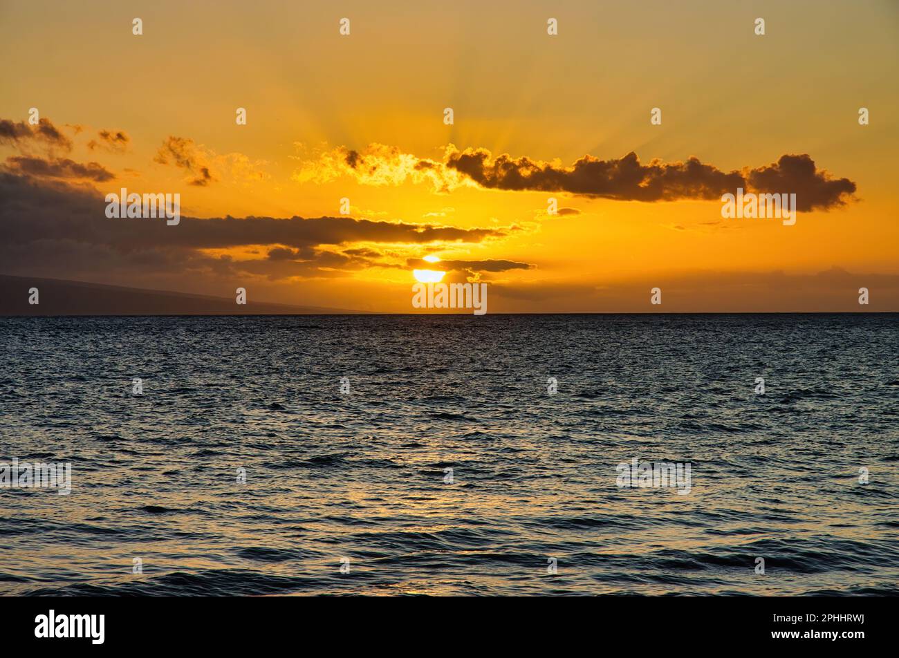 Ocean between surface hi-res stock photography and images - Alamy