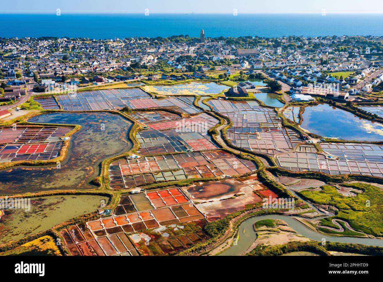 Batz-sur-Mer town lays between atlantic ocean coast and the colorful ...