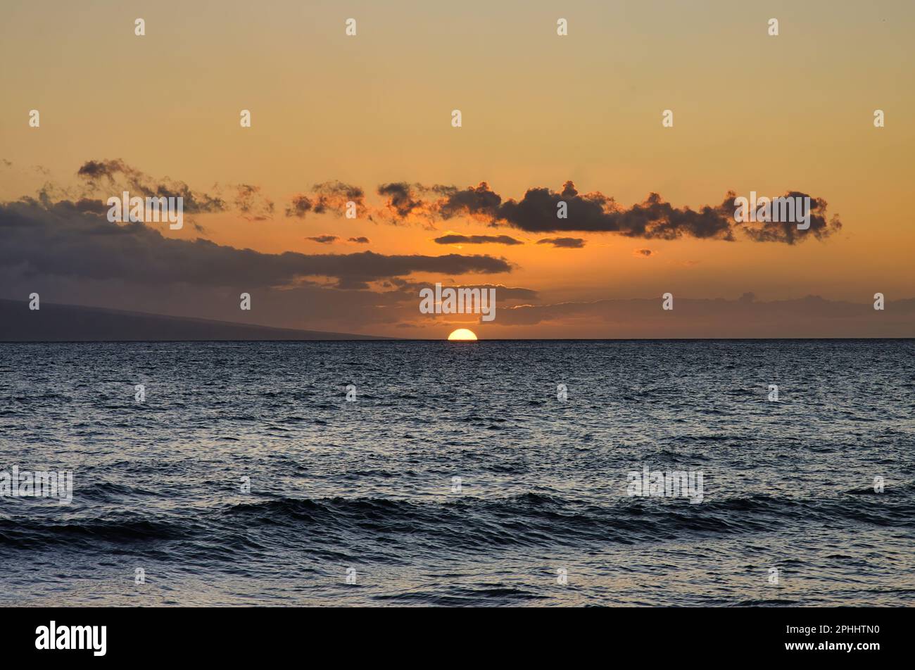 Horizon backdrop hi-res stock photography and images - Alamy