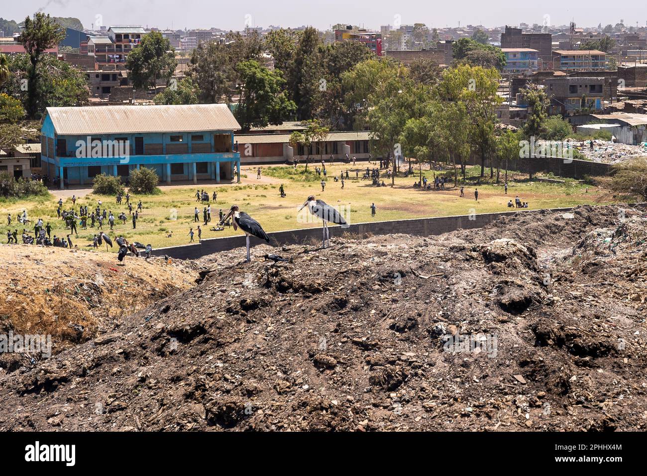 Nairobi, Kenya. 23rd Feb, 2023. View of a school behind the waste ...