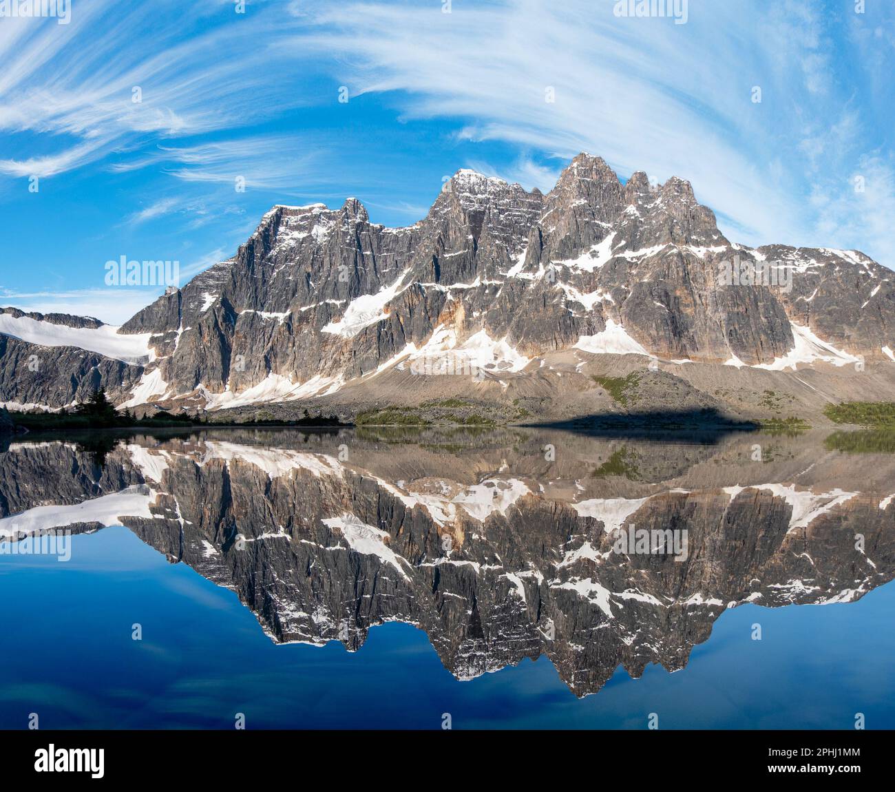 The Rampart Mountains Above Amethyst Lake. Tonquin Valley, Canadian ...