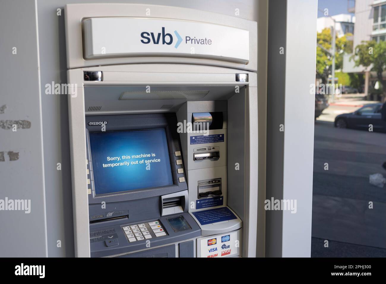 Atm out of service hi-res stock photography and images - Alamy