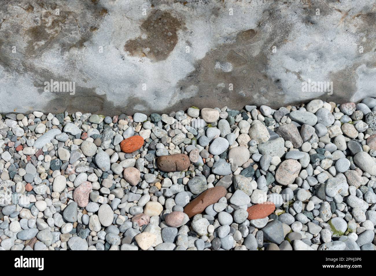 large stone and pebbles on a beach by the lake Stock Photo - Alamy