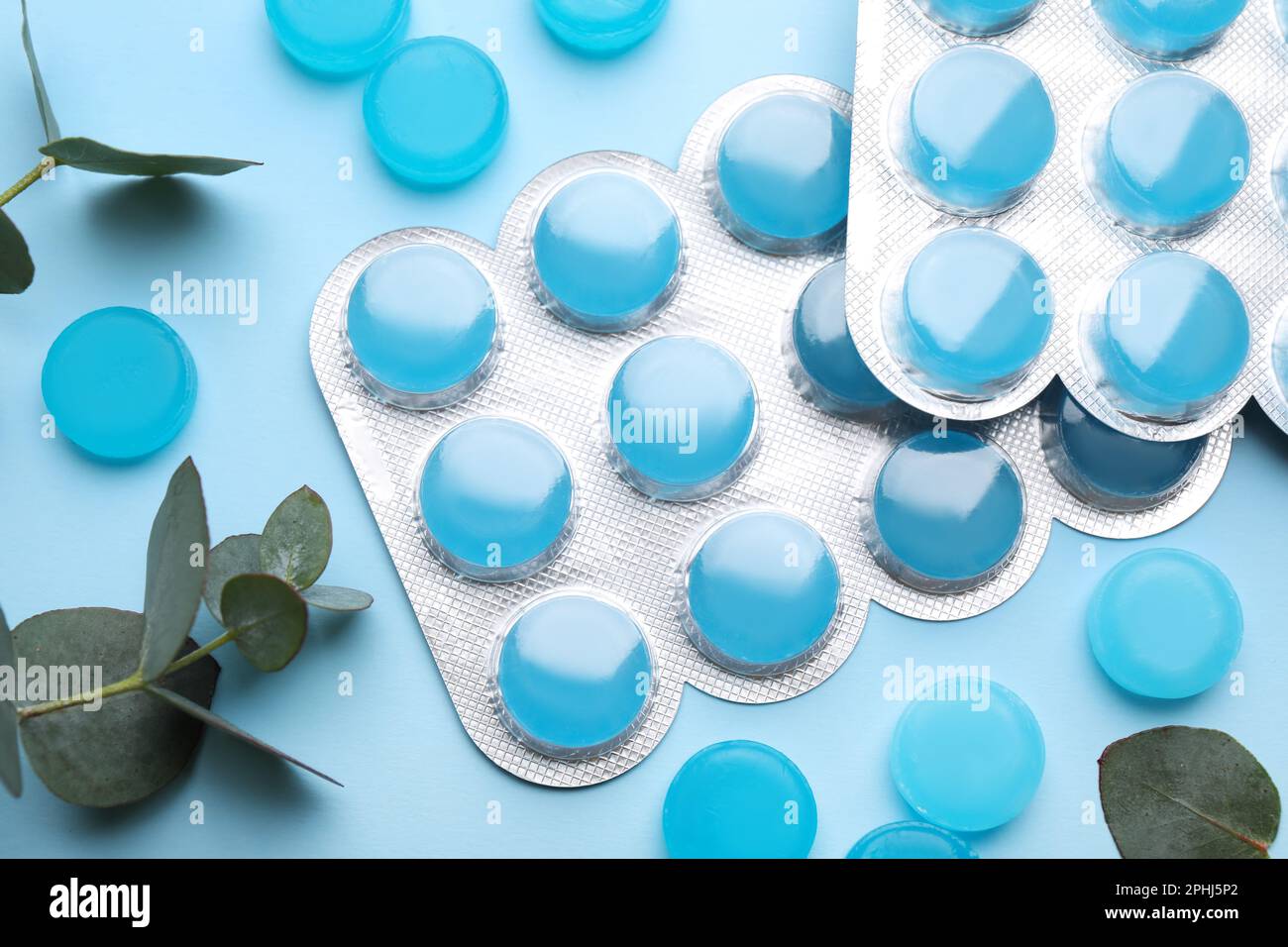 Light blue cough drops hi-res stock photography and images - Alamy