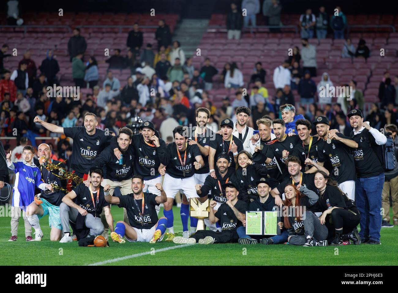 BARCELONA - MAR 26: El Barrio team celebrate the victory at the Final ...