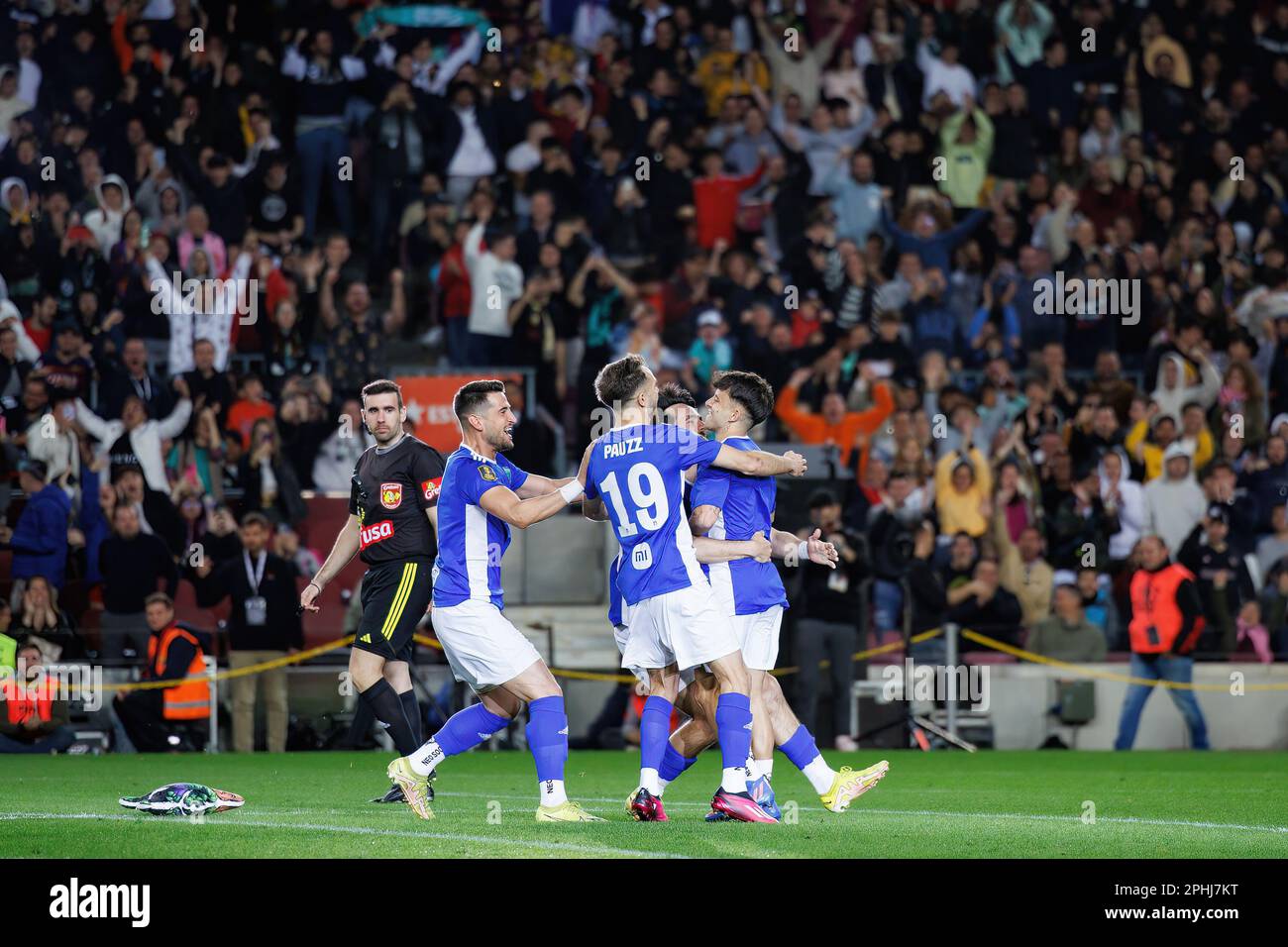 BARCELONA - MAR 26: El Barrio team celebrate the victory at the Final ...