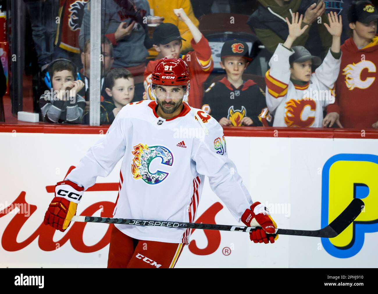 Calgary Flames forward Nazem Kadri wears a Pride jersey while warming ...