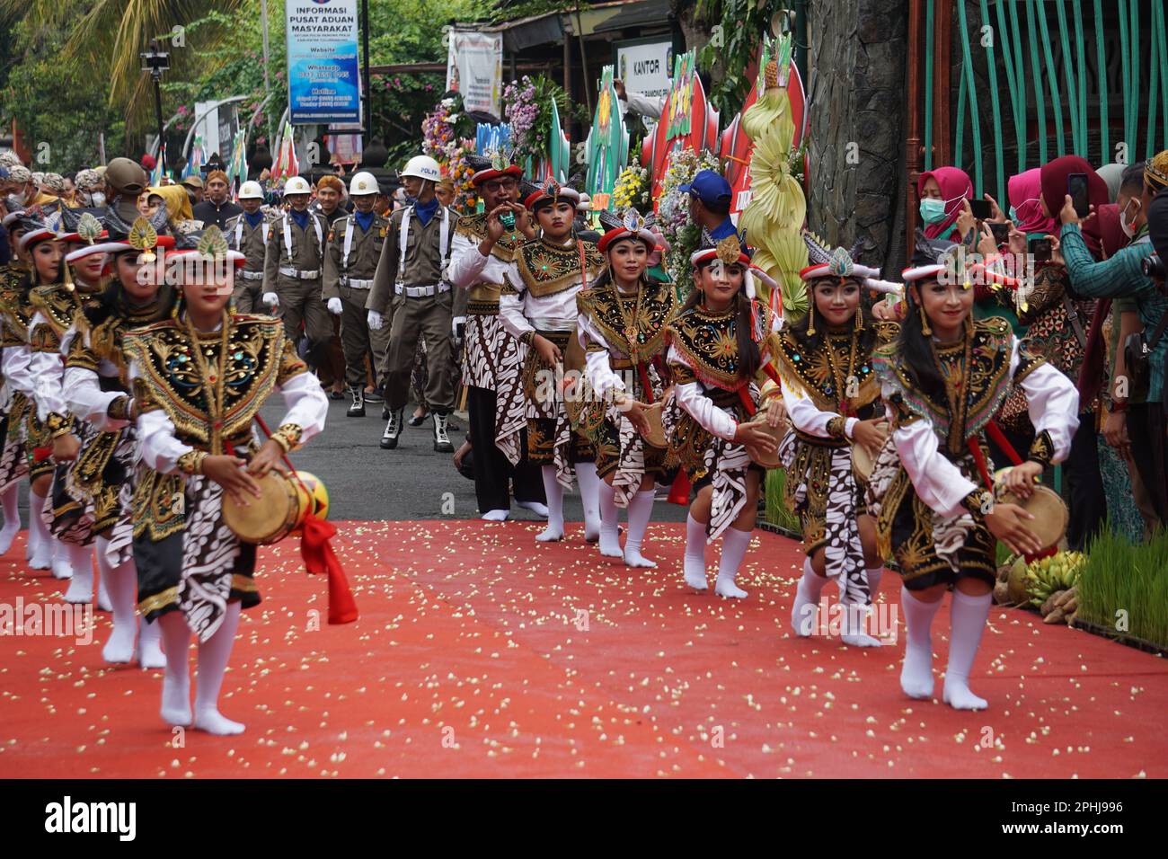 Indonesian perform reog kendang in the ceremony of Tulungagung's ...