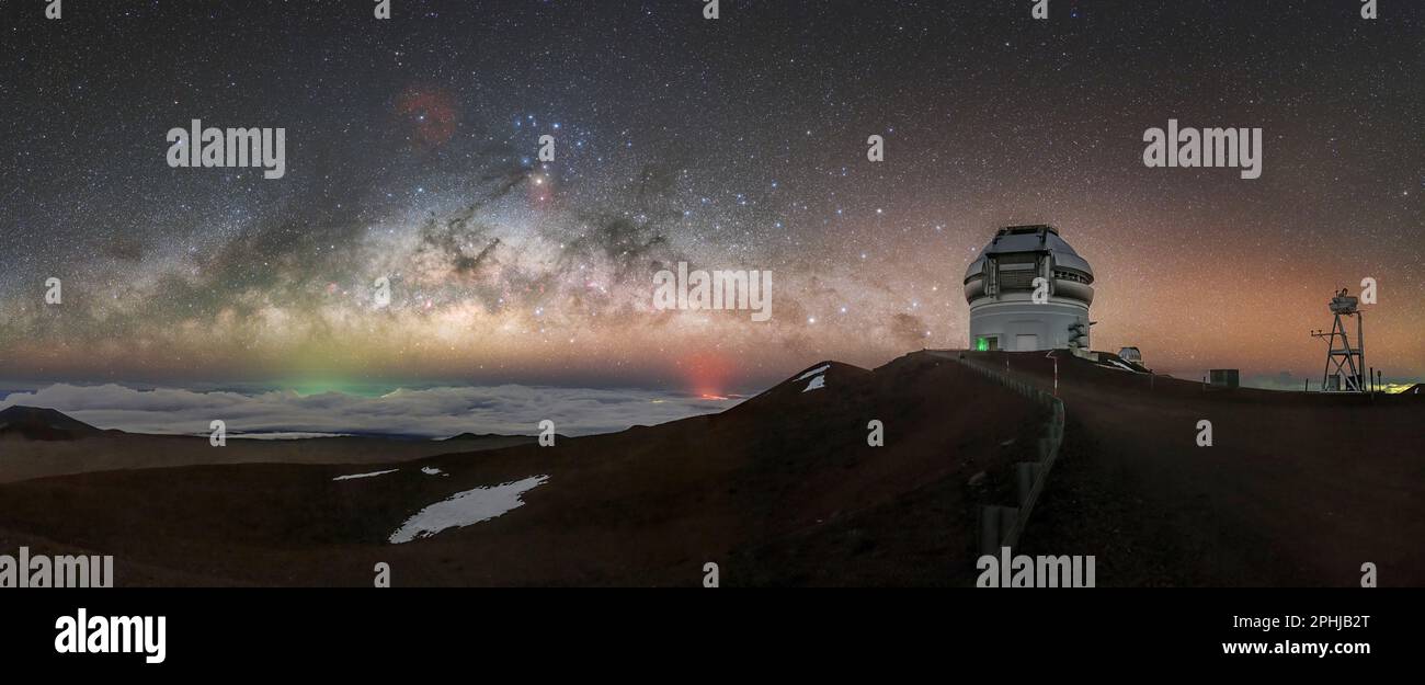 Gemini North Telescope at night Stock Photo - Alamy