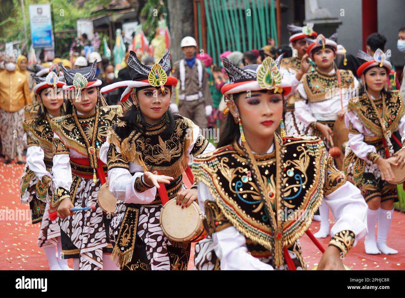 Indonesian perform reog kendang in the ceremony of Tulungagung's ...