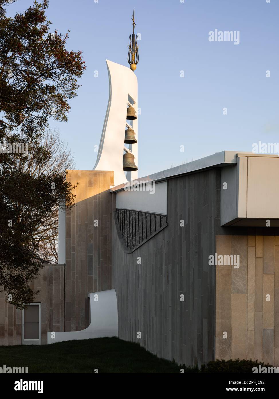 Saint louis catholic church hi-res stock photography and images - Alamy