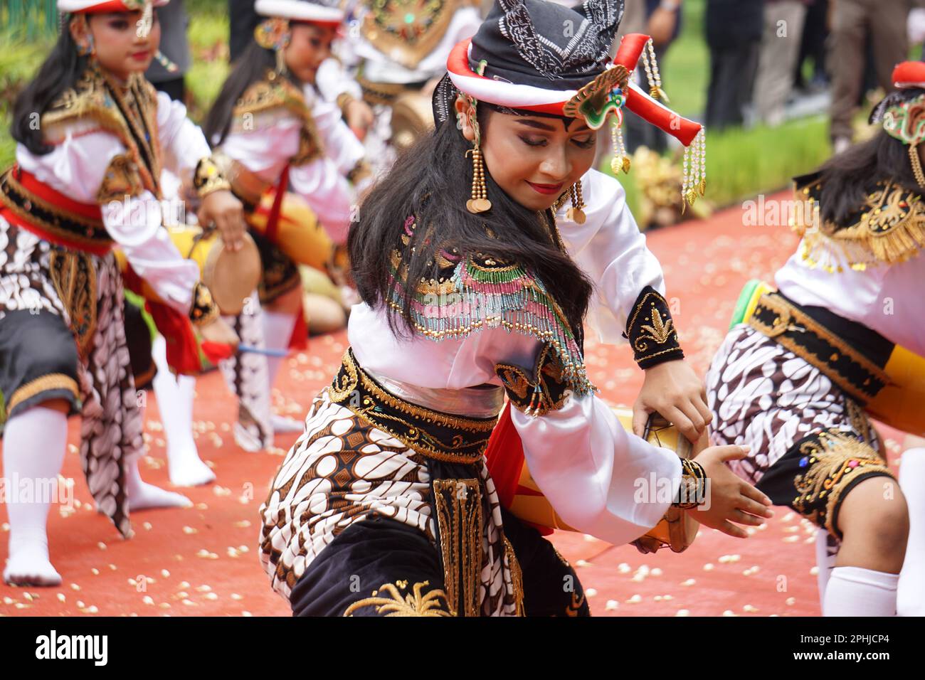 Indonesian perform reog kendang in the ceremony of Tulungagung's ...