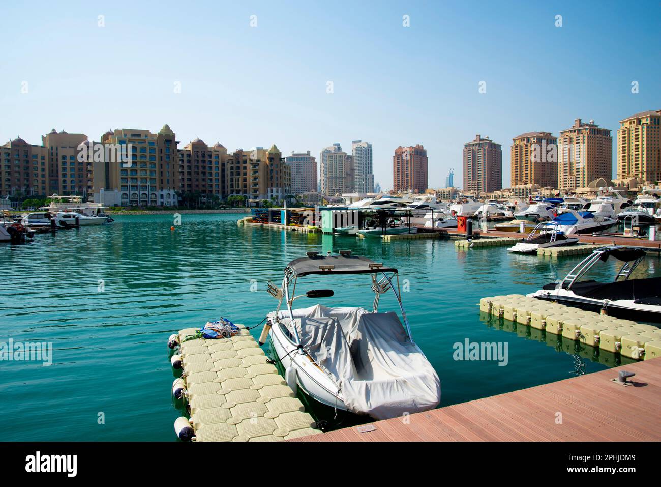 Marina at the Pearl - Qatar Stock Photo - Alamy