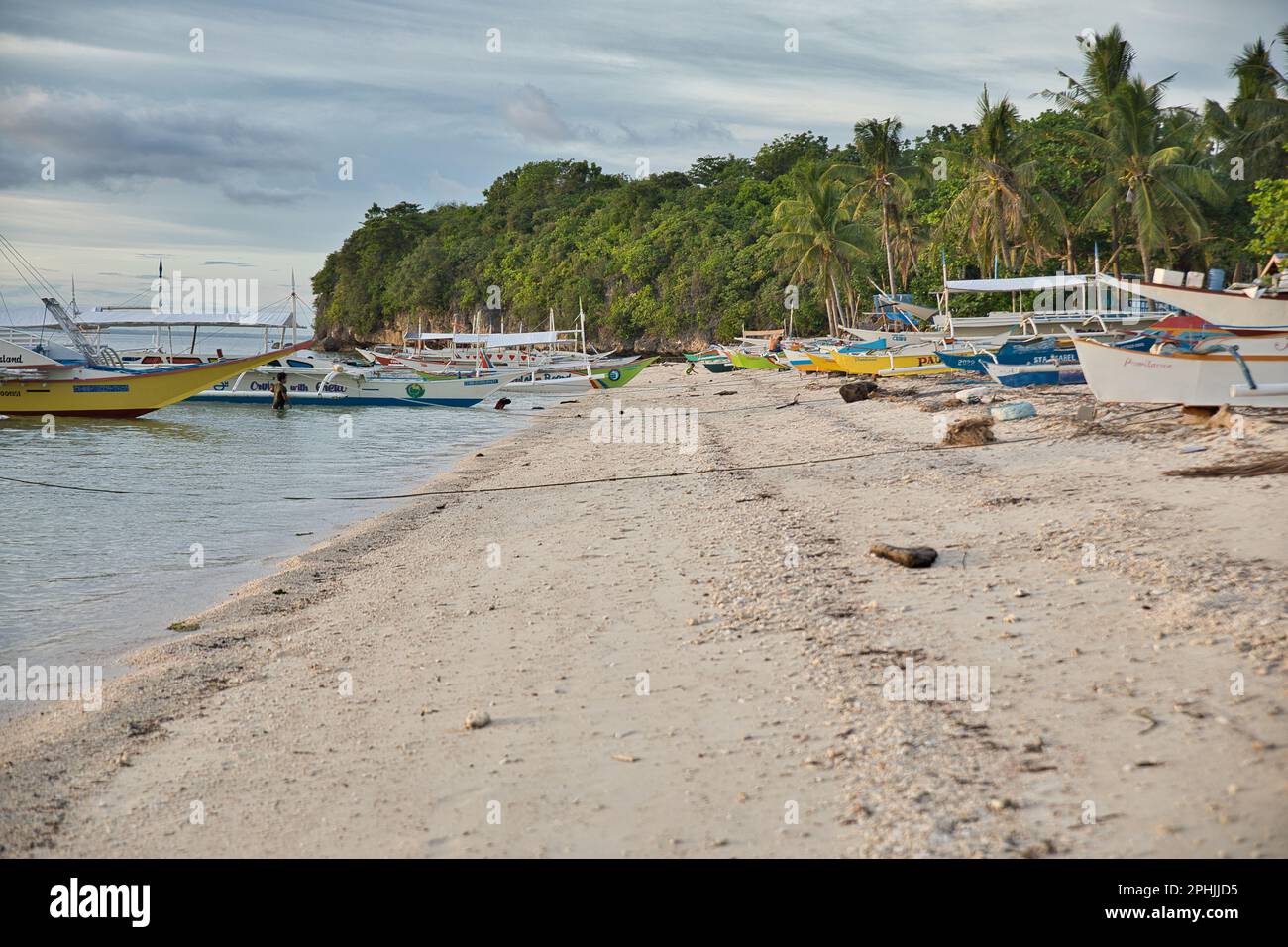 Dreamlike idyllic beach of Pamilacan Island in the Philippines with ...