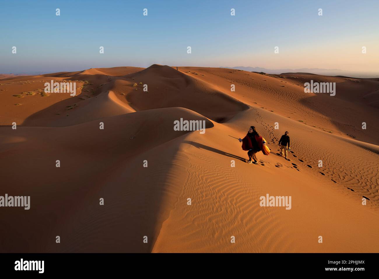 Omani desert scenery hi-res stock photography and images - Alamy