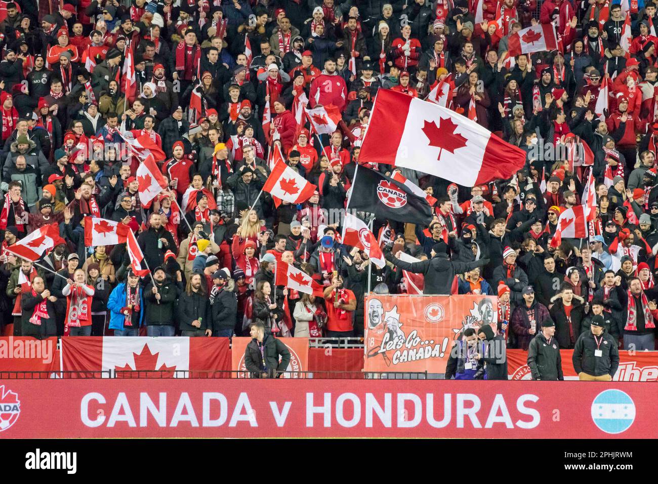 Concacaf nations league fans hi-res stock photography and images - Alamy