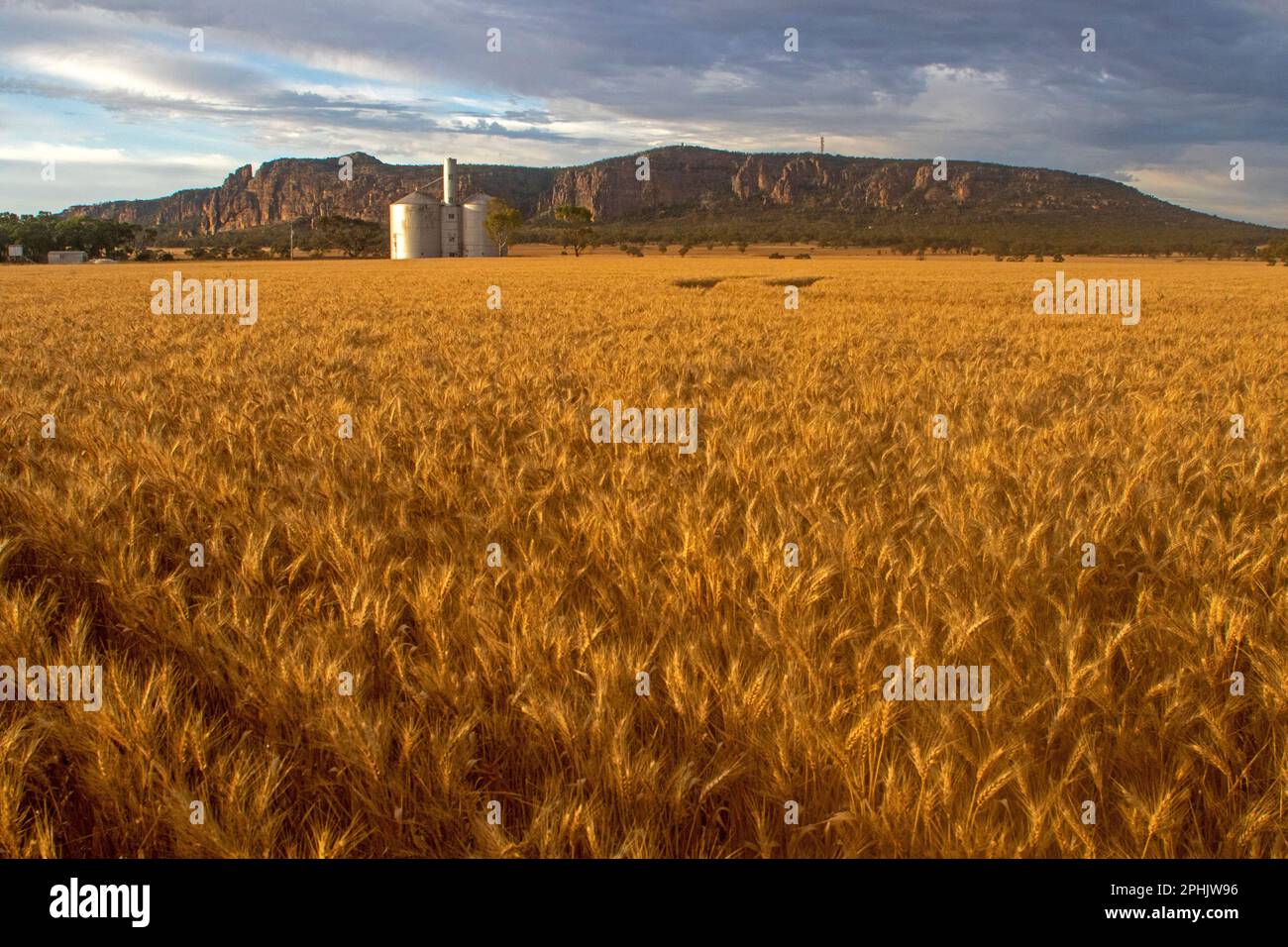 Mount arapiles hi-res stock photography and images - Alamy