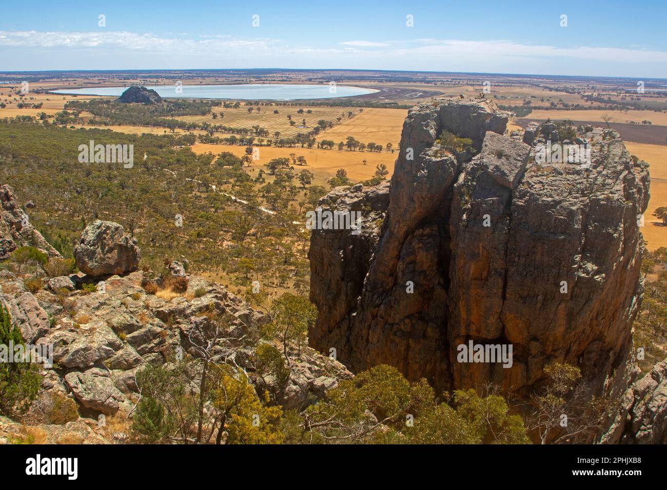 View from Mt Arapiles to Mitre Rock and Mitre Lake Stock Photo - Alamy