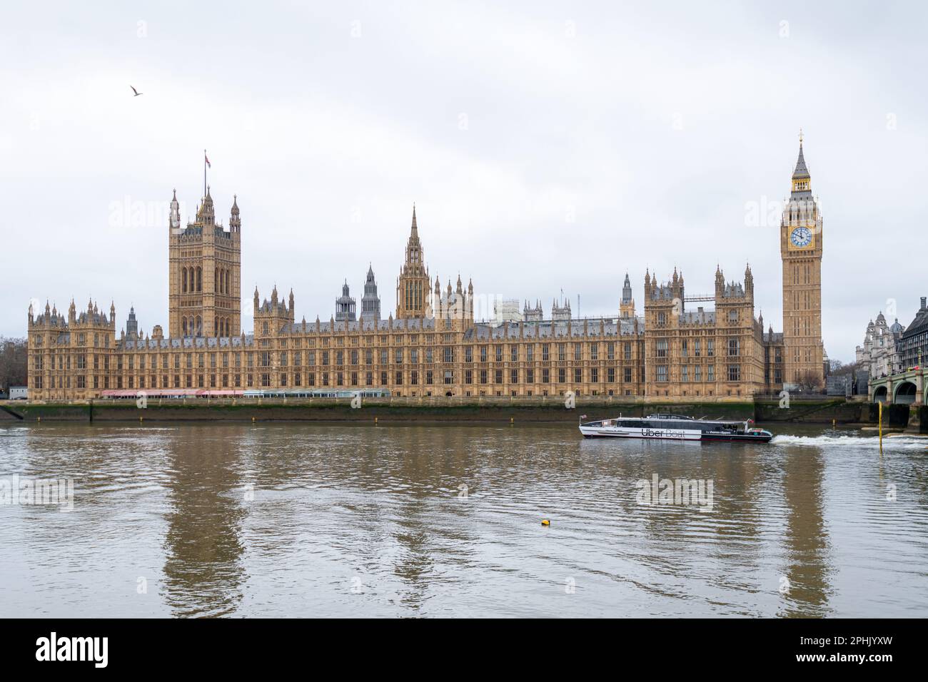 Buildings of Parliament with Big Ban tower in London Stock Photo - Alamy