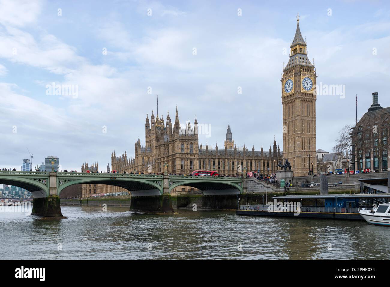 Buildings of Parliament with Big Ban tower in London Stock Photo - Alamy
