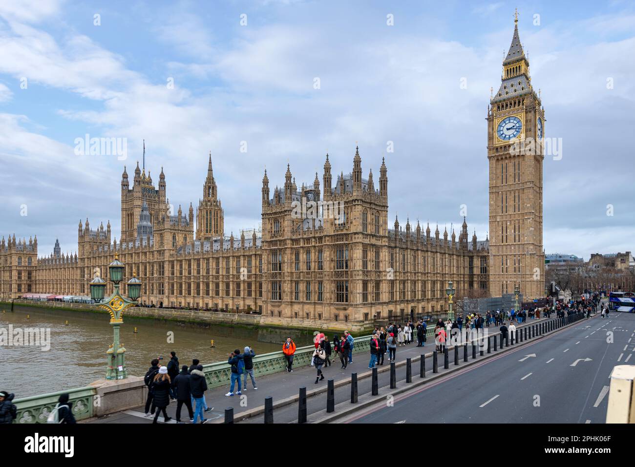 Buildings of Parliament with Big Ban tower in London Stock Photo - Alamy