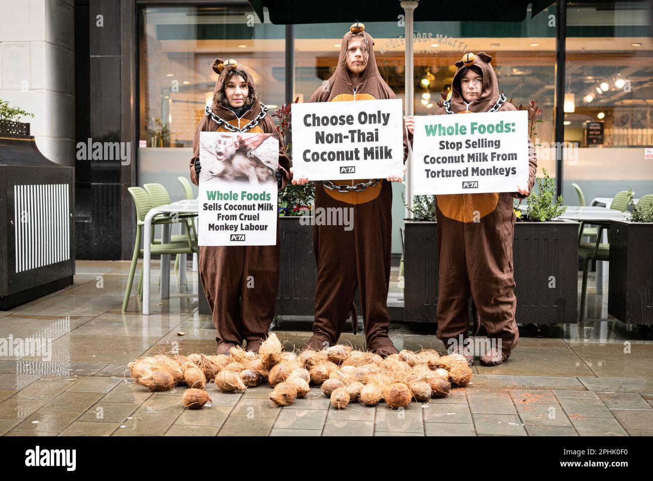 London, UK. 28th Mar, 2023. Activists from People for the Ethical ...